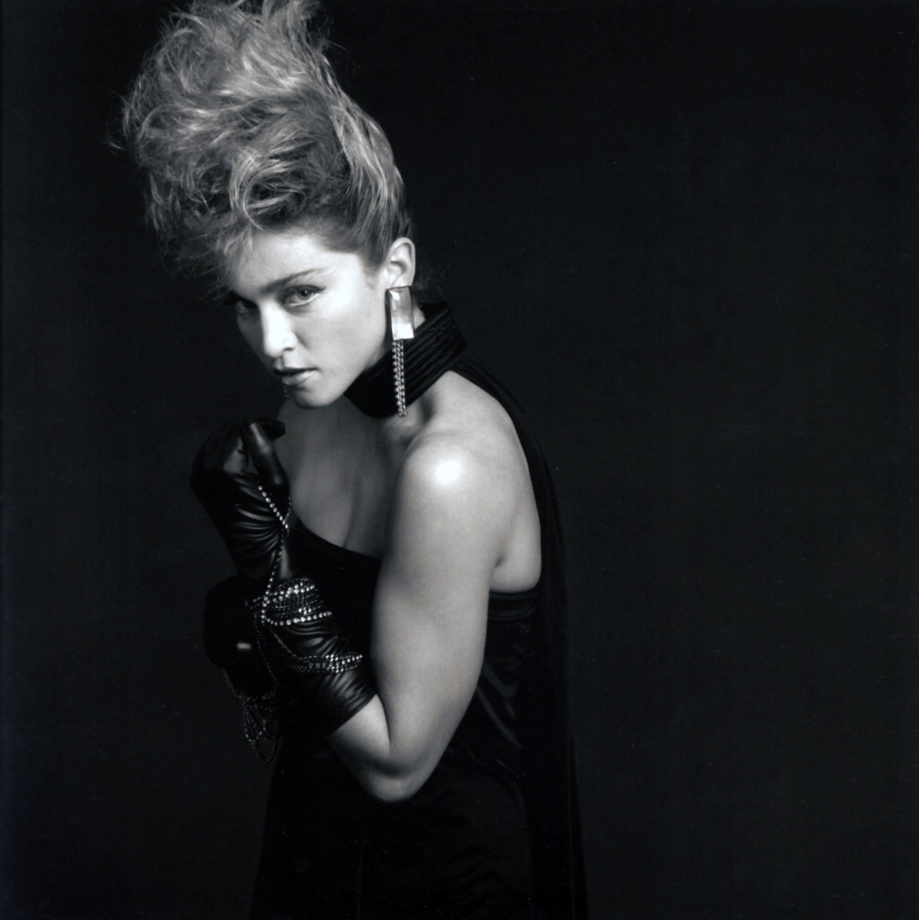 PORTFOLIO: CURTIS KNAPP – DIVINA MADONNA