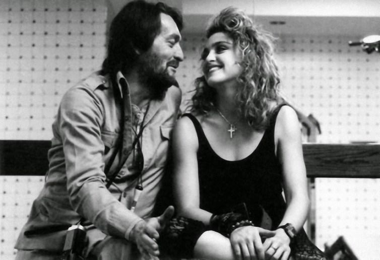 PORTFOLIOS: KEN REGAN – DIVINA MADONNA