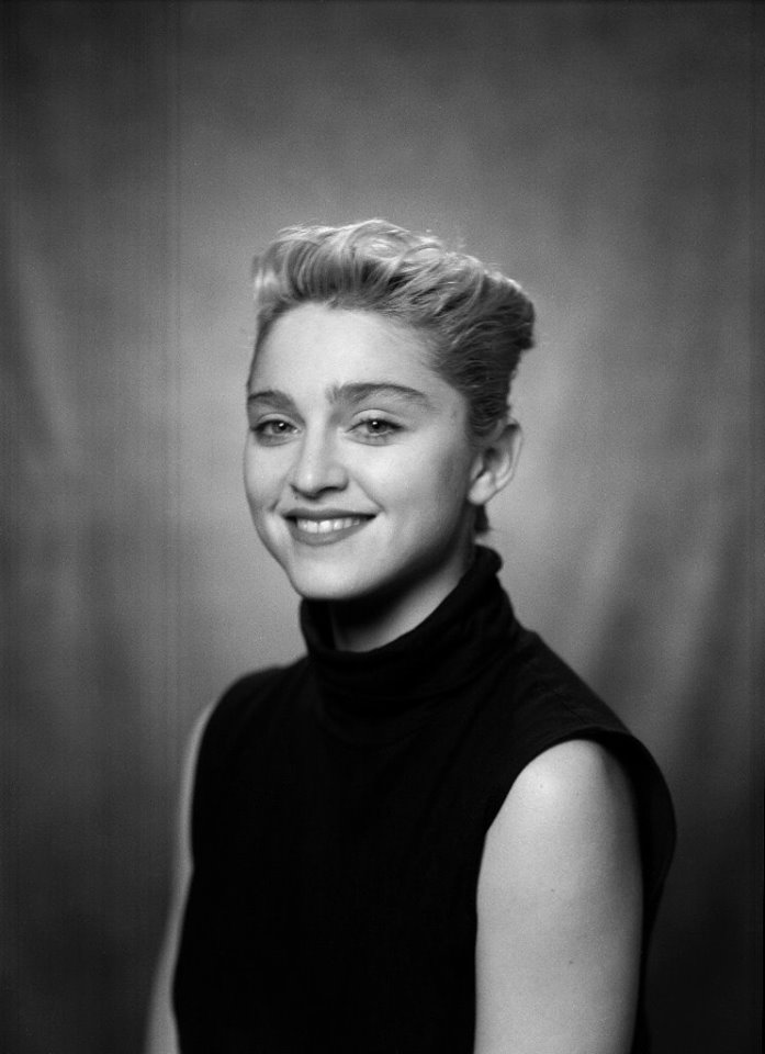 Oscar White (1) – DIVINA MADONNA