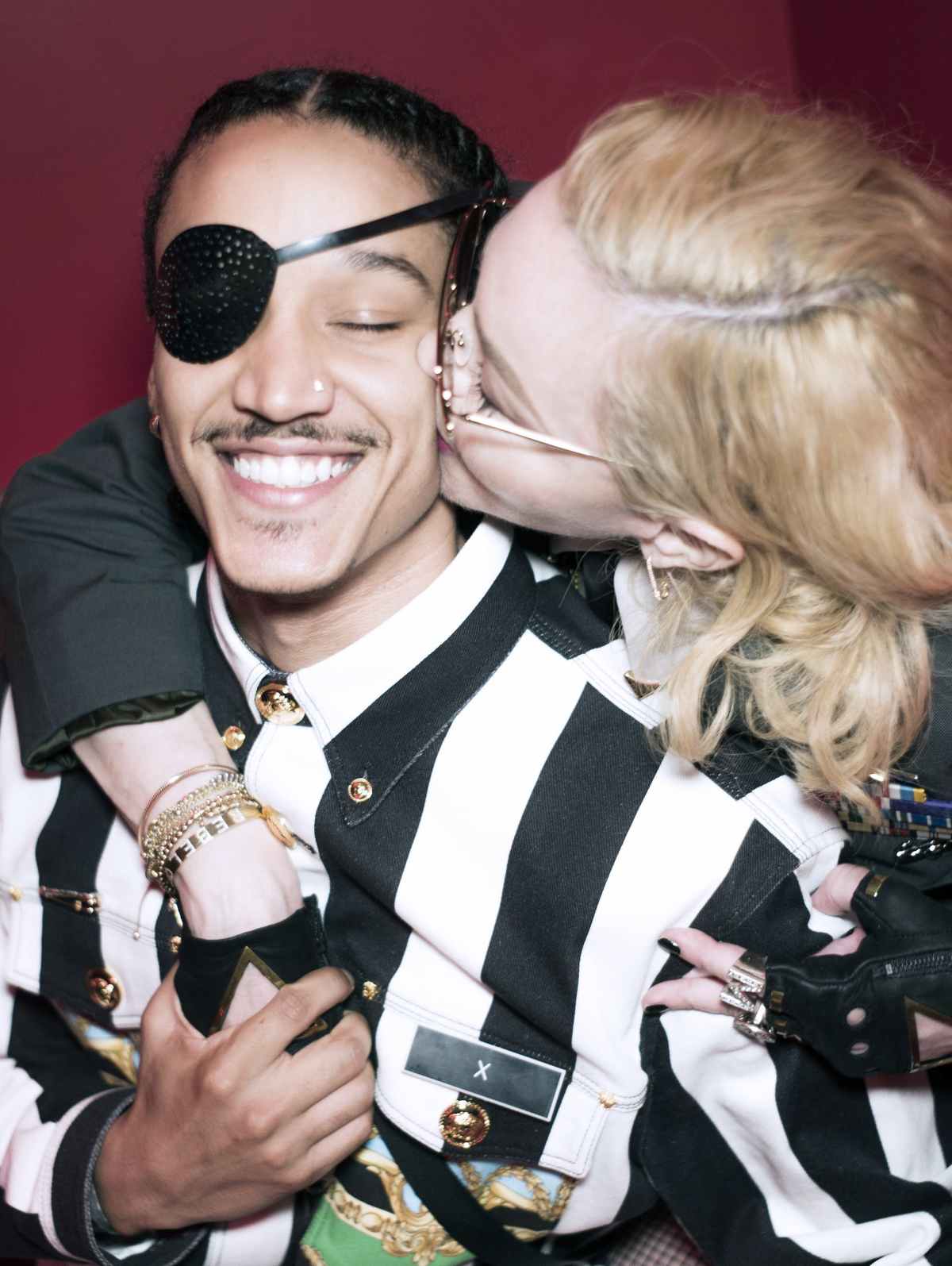 PORTFOLIOS: RICARDO GOMES – DIVINA MADONNA