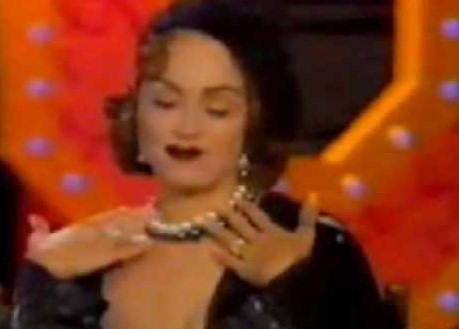 VARIEDADES: MOLLY MELDRUM INTERVIEW – DIVINA MADONNA