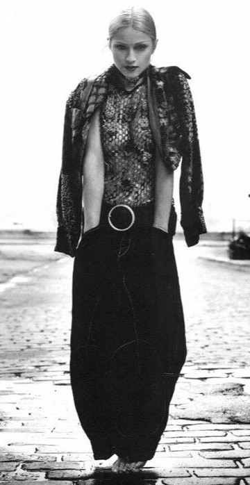 PORTFOLIOS: STEVEN MEISEL – DIVINA MADONNA