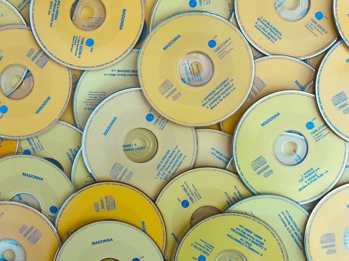 «THE YELLOW DISCS» SERIES – DIVINA MADONNA