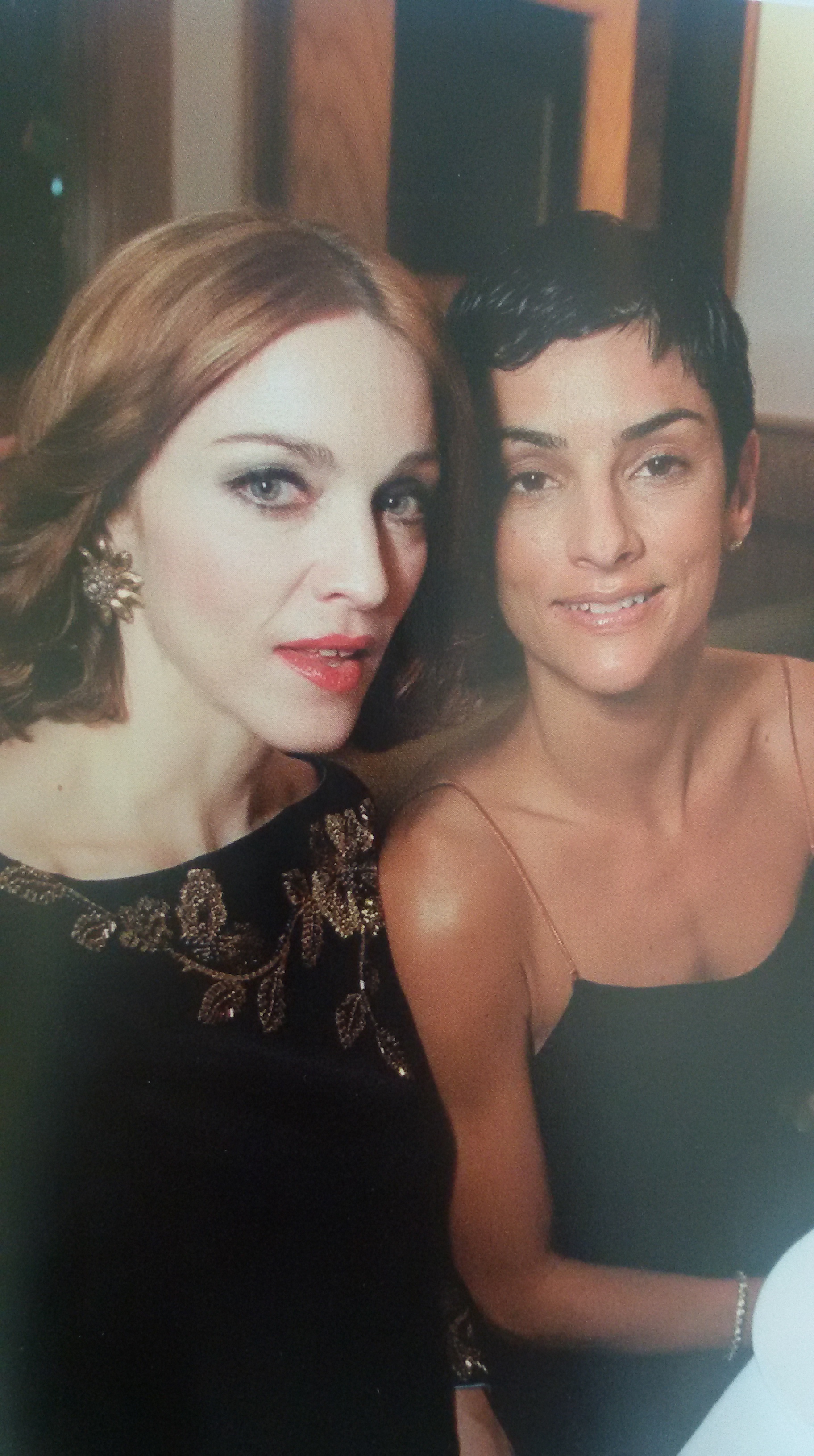 FRIENDS: INGRID CASARES – DIVINA MADONNA