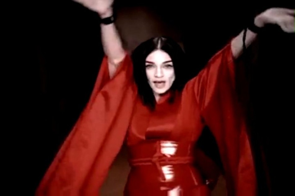 «NOTHING REALLY MATTERS» – DIVINA MADONNA