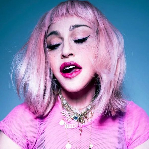 PORTFOLIOS: RICARDO GOMES – «NO FEAR» – DIVINA MADONNA