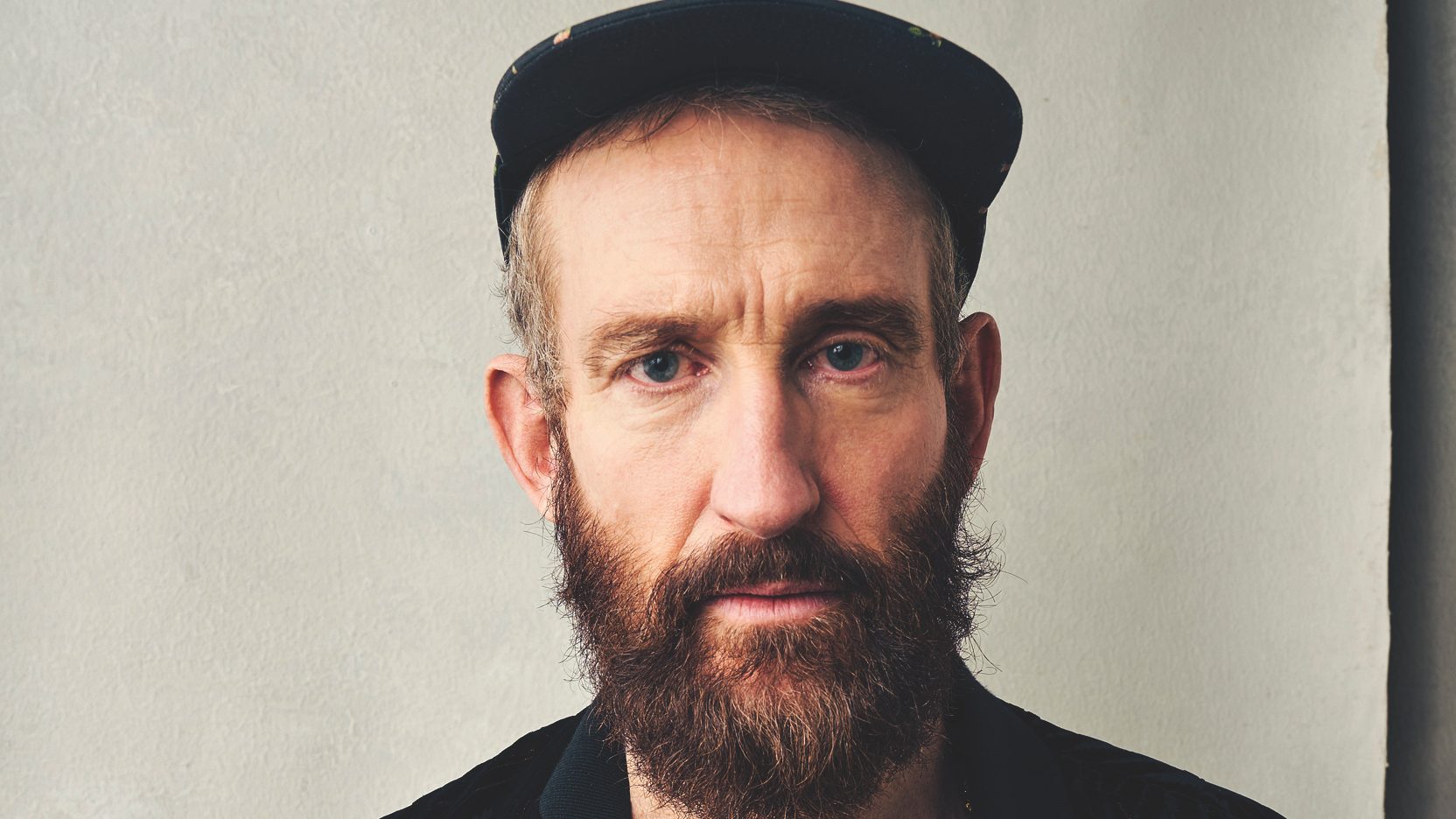 «HUNG UP» – DIVINA MADONNA