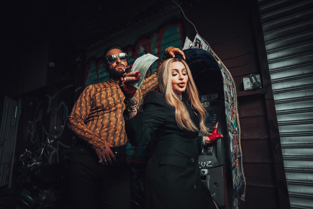 PORTFOLIOS: RICARDO GOMES PARA «ROLLING STONE» – DIVINA MADONNA