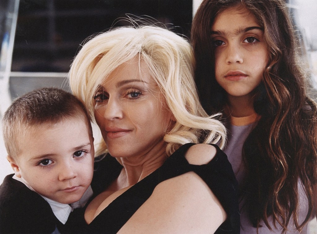 PORTFOLIOS: MARIO TESTINO – «VERSACE» – DIVINA MADONNA