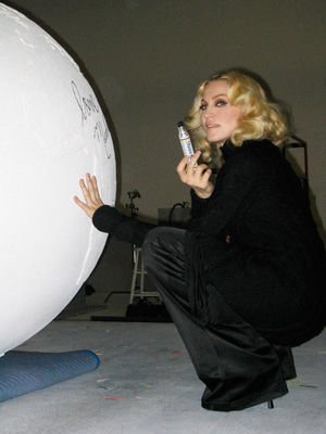 PORTFOLIOS: STEVEN MEISEL – «VANITY FAIR» – DIVINA MADONNA