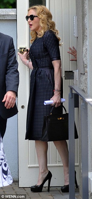 FUNERAL DE DAVID COLLINS – DIVINA MADONNA